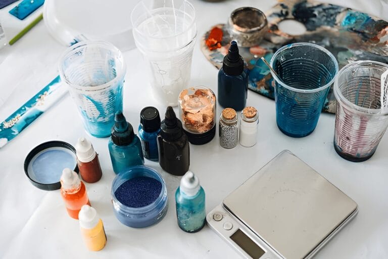 How to Use Epoxy Resin for Beginners: A Flawless Guide